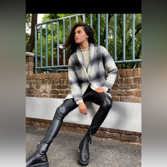Wilfred | Jackets & Coats | Wilfred Free Aritzia Off Duty Plaid Wool Cocoon Jacket Size N Nwot ...